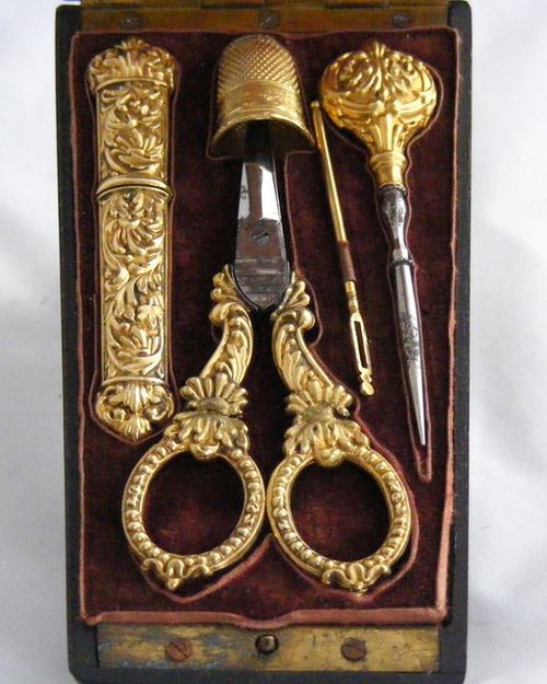 1000+ images about Antique Sewing Tools on Pinterest | Needle case ...