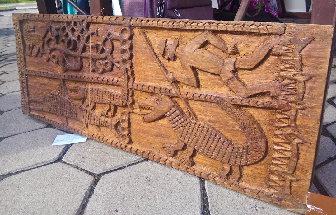 Mengenal Seni Ukir Kayu Suku Kamoro Papua dari Oktavianus Etapuka