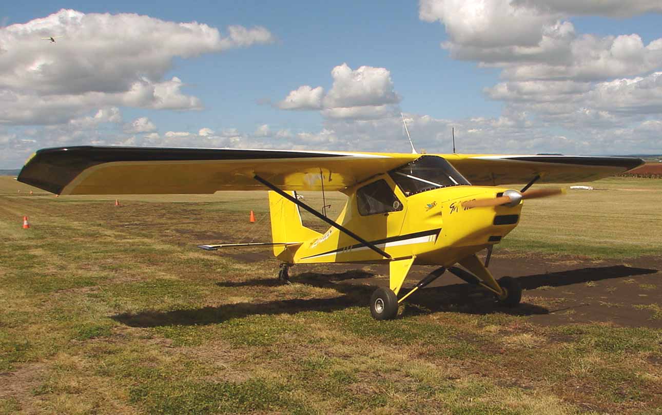 nhungdoicanh: Australian LightWing GR-912