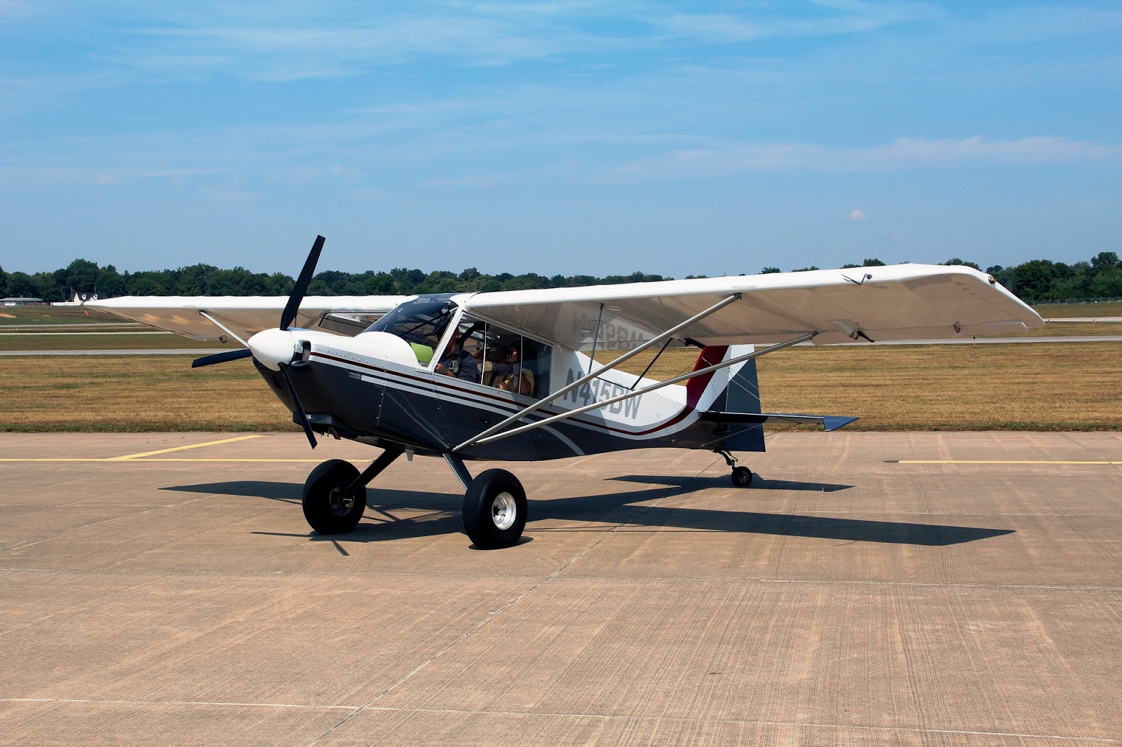 The Aero Experience: Variety of Light Sport Aircraft Displayed at Plane ...