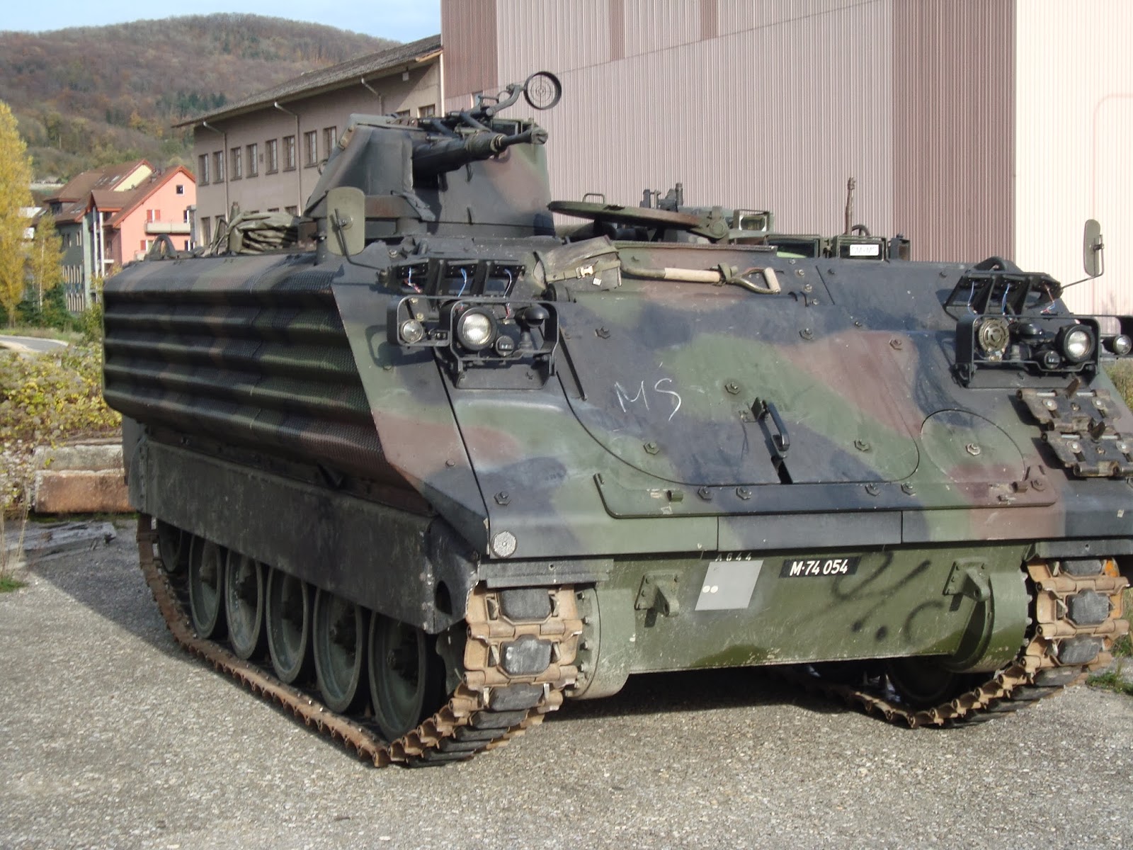 MilitaerfahrzeugsammlungHilfikon: Transport Schützenpanzer M113 vom 7 ...