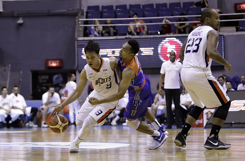 Meralco forces Game 3 against TNT; Star meets Beermen in PBA semis