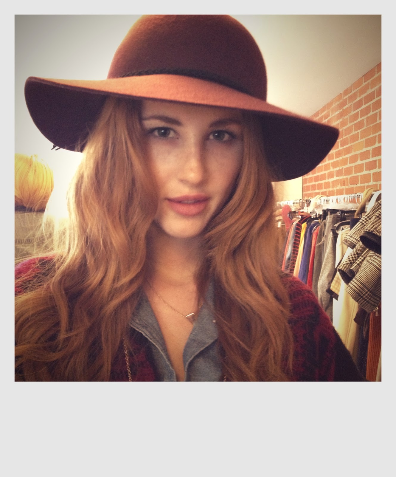 Faith Picozzi: Behinds the Scenes & Selfies :)