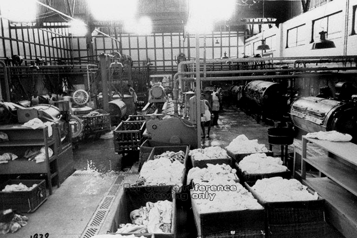 Blog To Express: Ways Done in the Past - Factory Workers