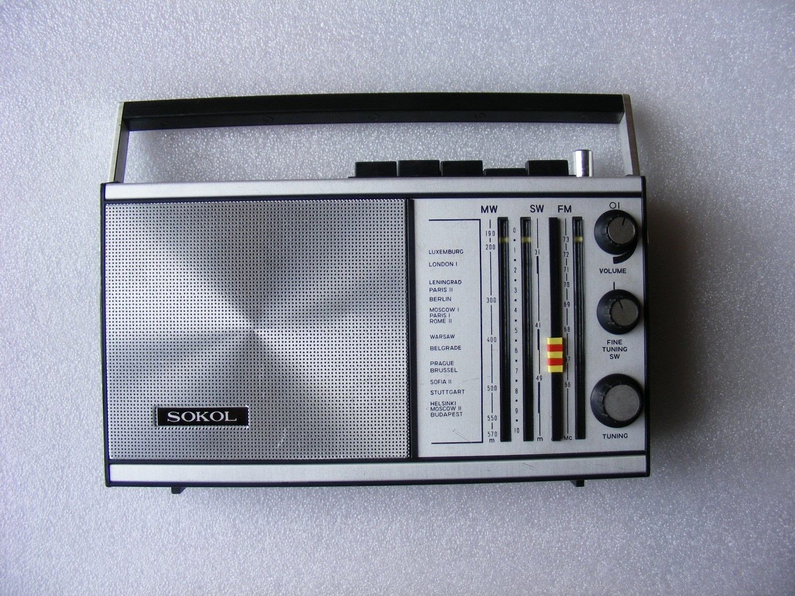 History's Dumpster: Gallery of Vintage Soviet Radios