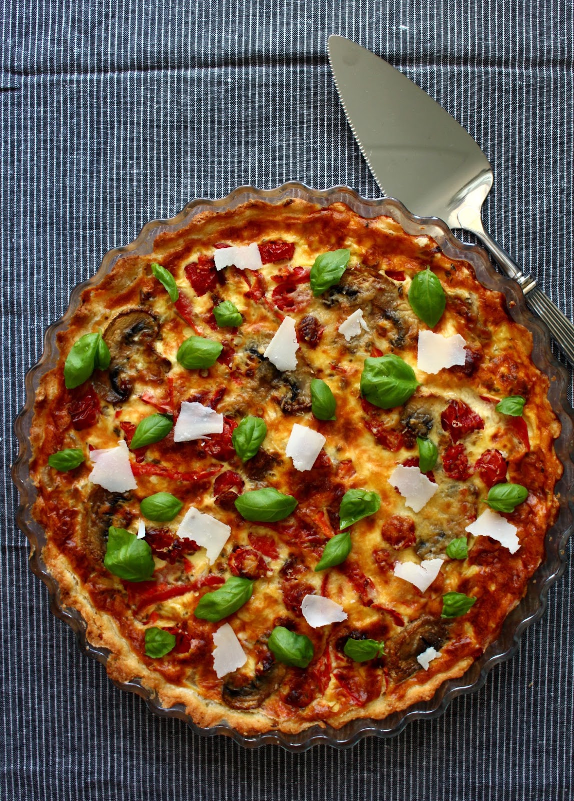 Maustemittakaava: Upea kasvispiirakka: Sesongin herkuista ...