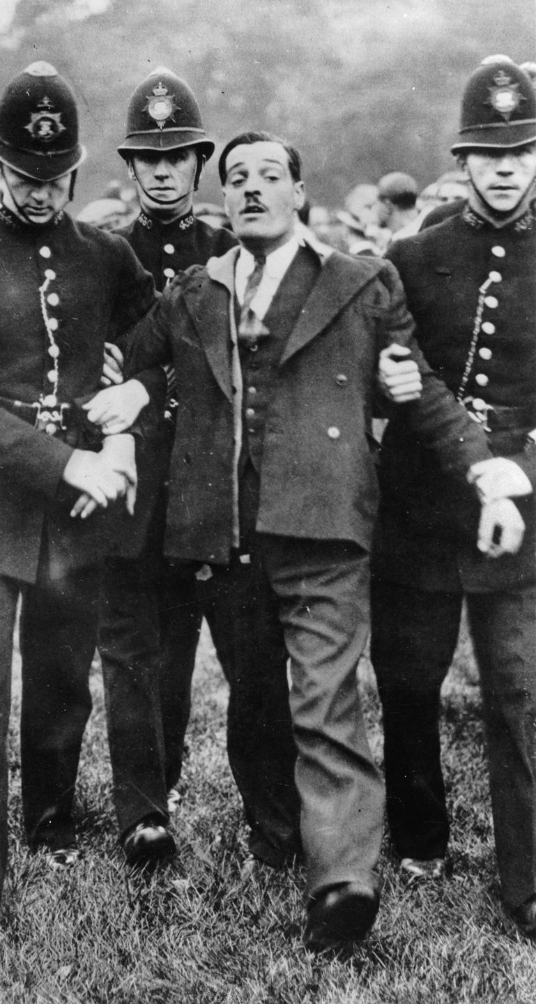 80 Years Ago: Historical Pictures of the Battle of Cable Street – The ...