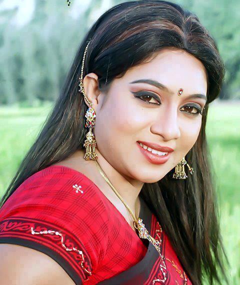 Bangladeshi Actress Sabnur photos ~ Nayoknaikaphotos.blogspot.in