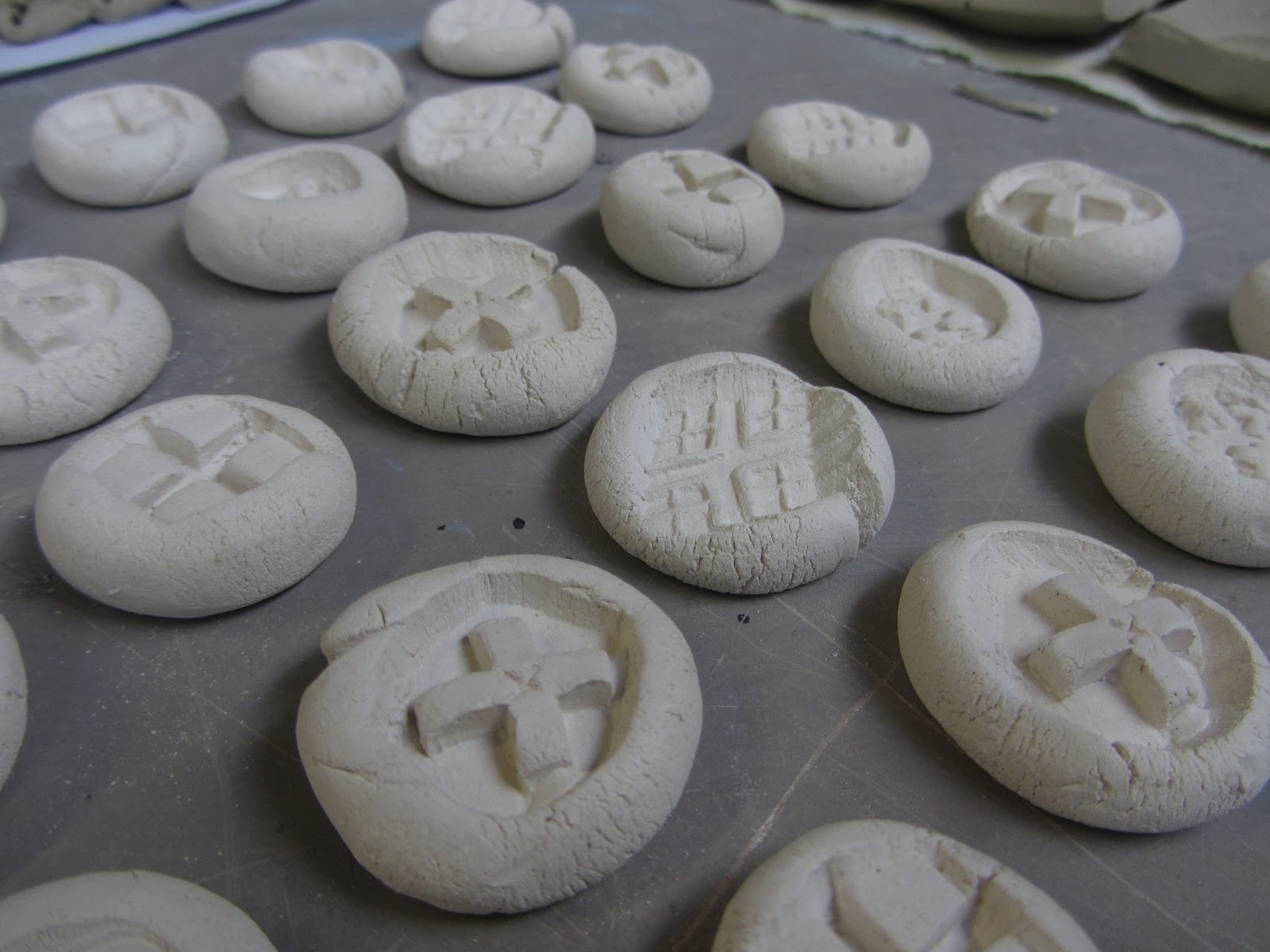 Mabel Lowman Art: Ceramics: Creating pattern through repetition