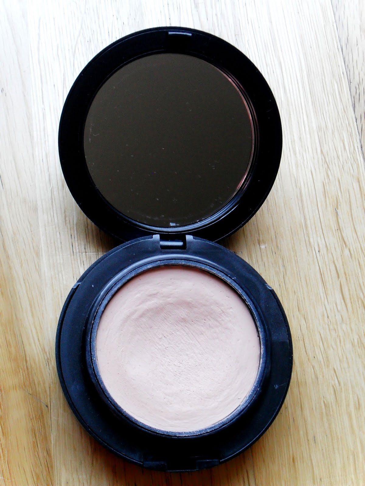 ***Rock & Make Up***: MAC STUDIO TECH