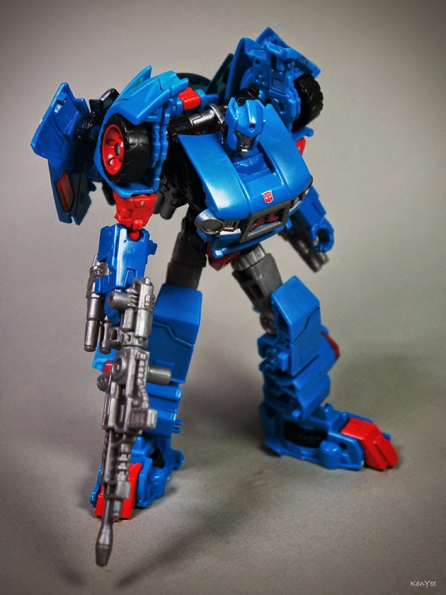 RED6: Hasbro Transformers IDW Generations Deluxe Series - Skids