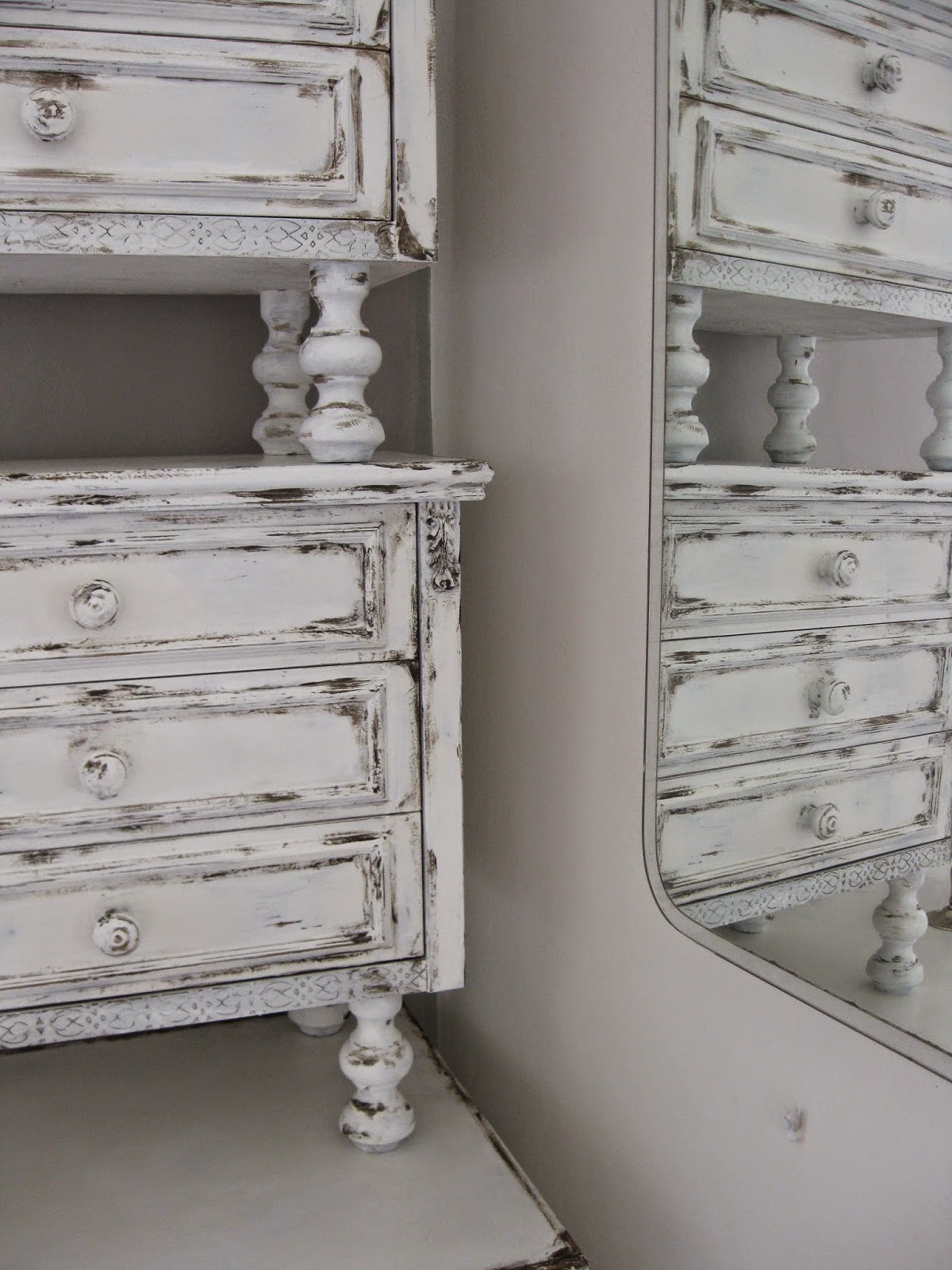 Sette Design: Wall of Furniture