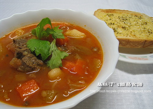 Borscht Soup with Garlic Bread Recipe | Christine's Recipes: Easy ...