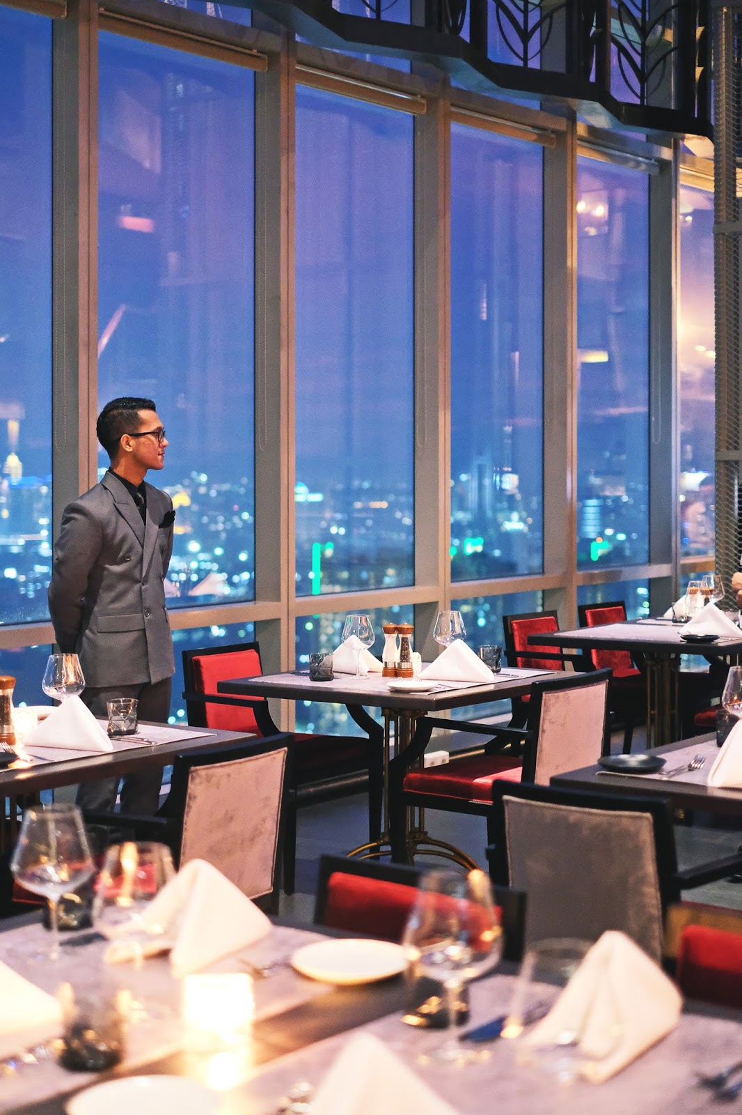 JKTDelicacy.com: ALTITUDE GRILL at The Plaza