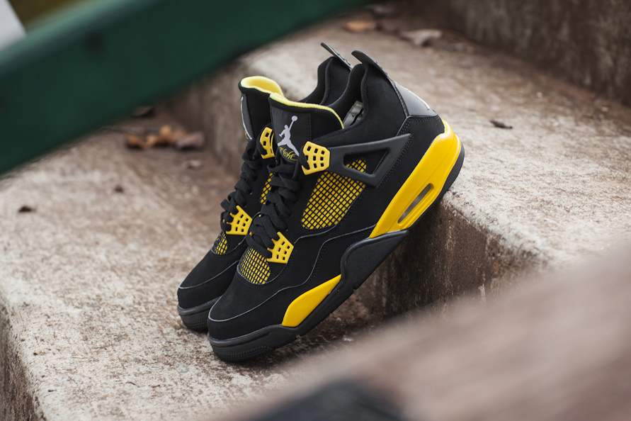 hello saskatoon: Air Jordan IV | Thunder