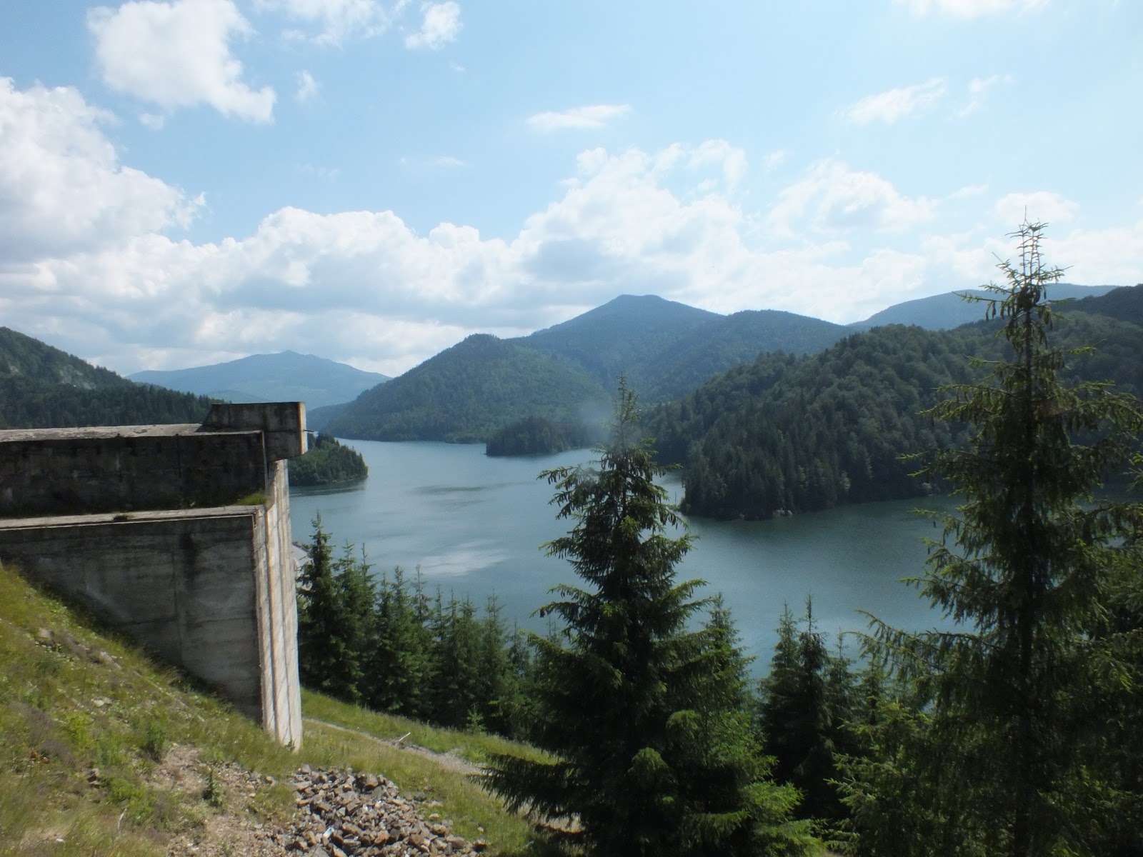 Haihui prin Lume : Barajul Dragan-Floroiu