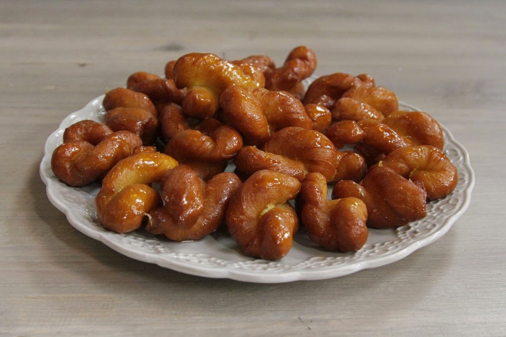 In en om die huis: Martjie se koeksisters