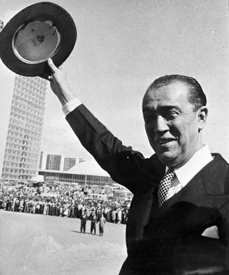 Na Trilha do Castelo: Biografia/documentário de Juscelino Kubitschek
