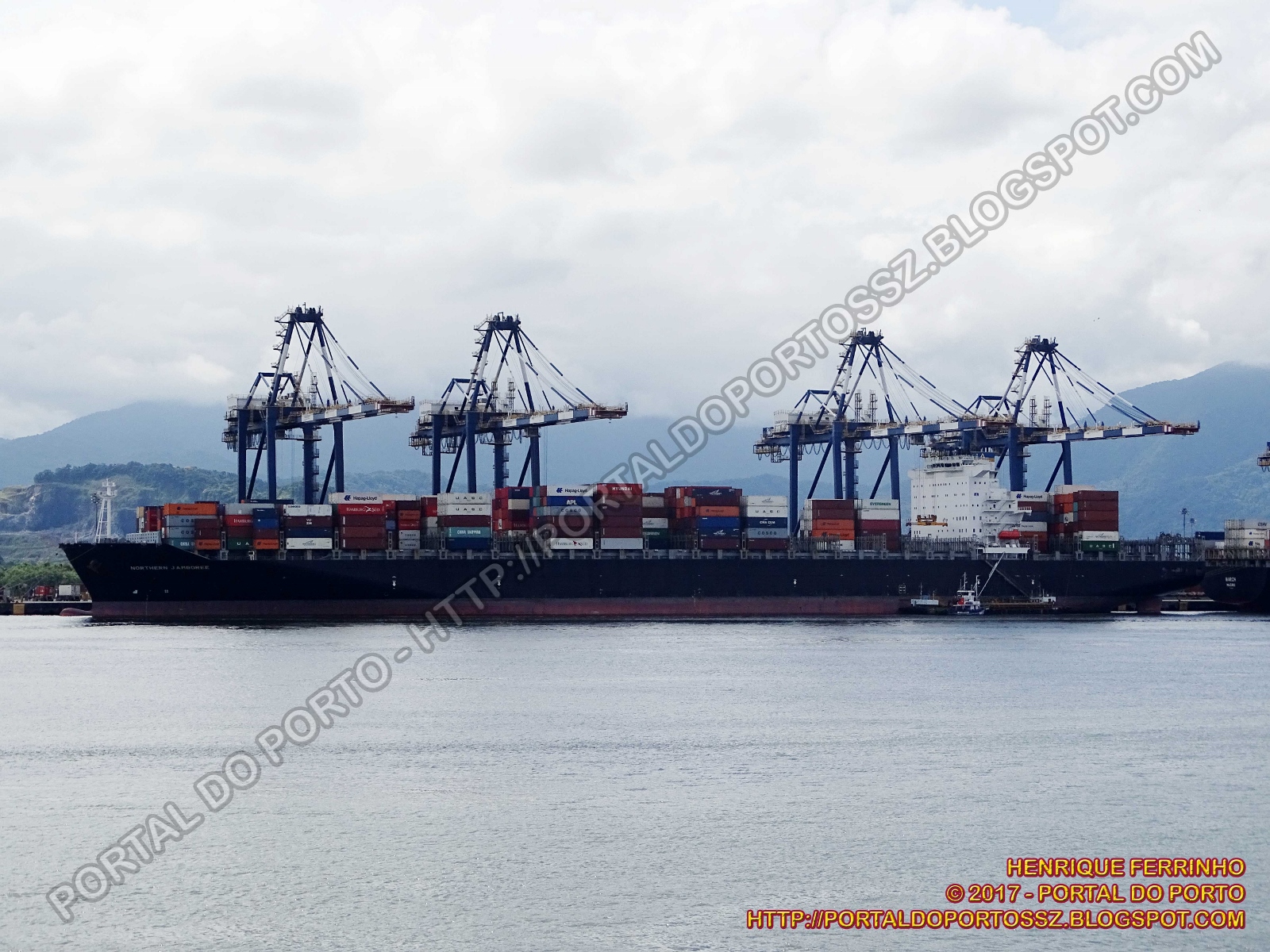 Duas estreias na Embraport - Portal do Porto