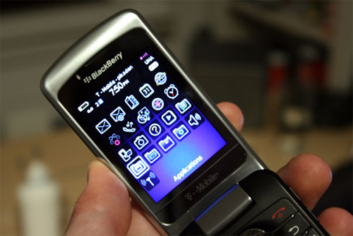 Raja BlackBerry: BlackBerry Pearl Flip 8220-Original-Harga Rp.1.100.000 ...