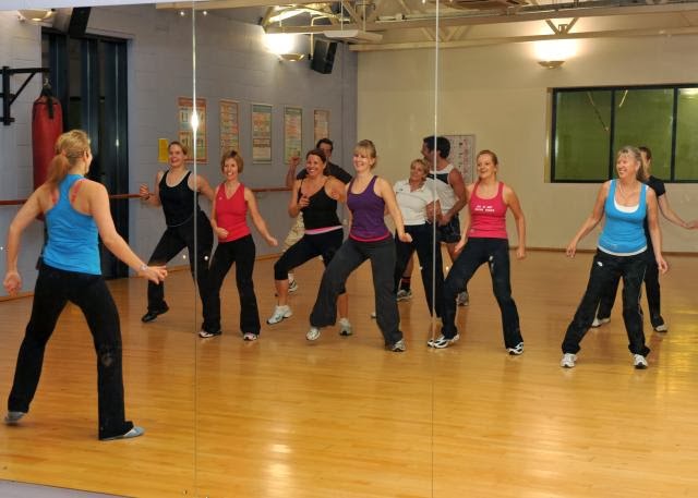 Videos de Zumba: Rock & Roll pasos básicos de zumba fitness