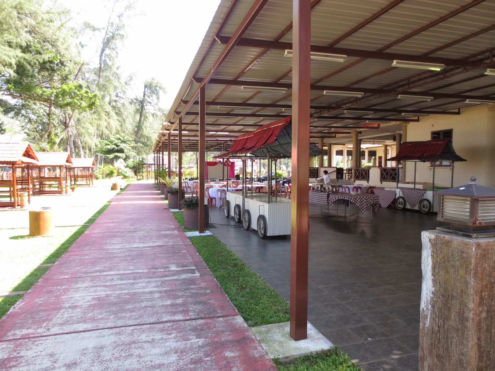 NAZRI DUIT ANTIK & SYILING LAMA: Hari Keluarga @ Merdeka Beach Resort ...