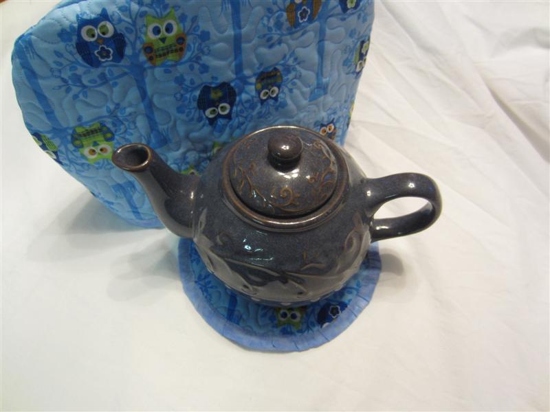 Crafty Sewing & Quilting: Hodgepodge Patchwork Tuesday --- Tea Pot Cozy