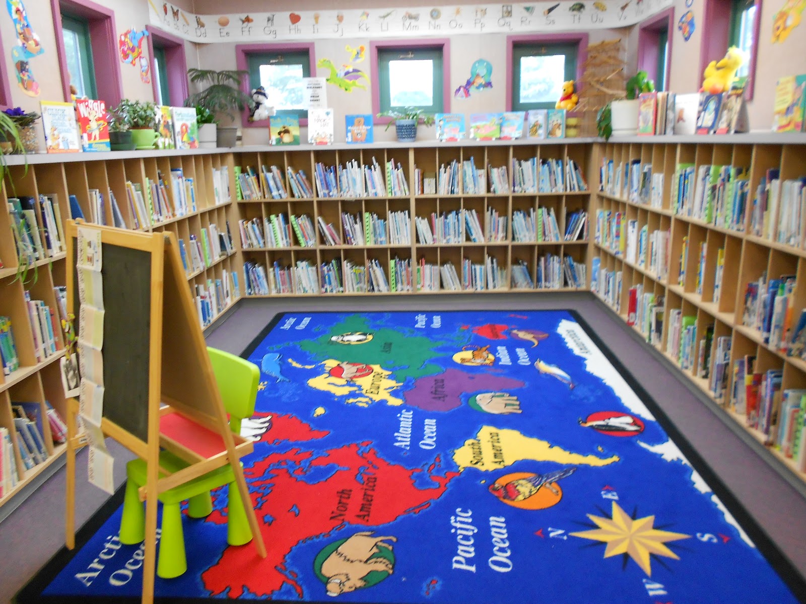 Kent Elementary School Library : Tour Our Library