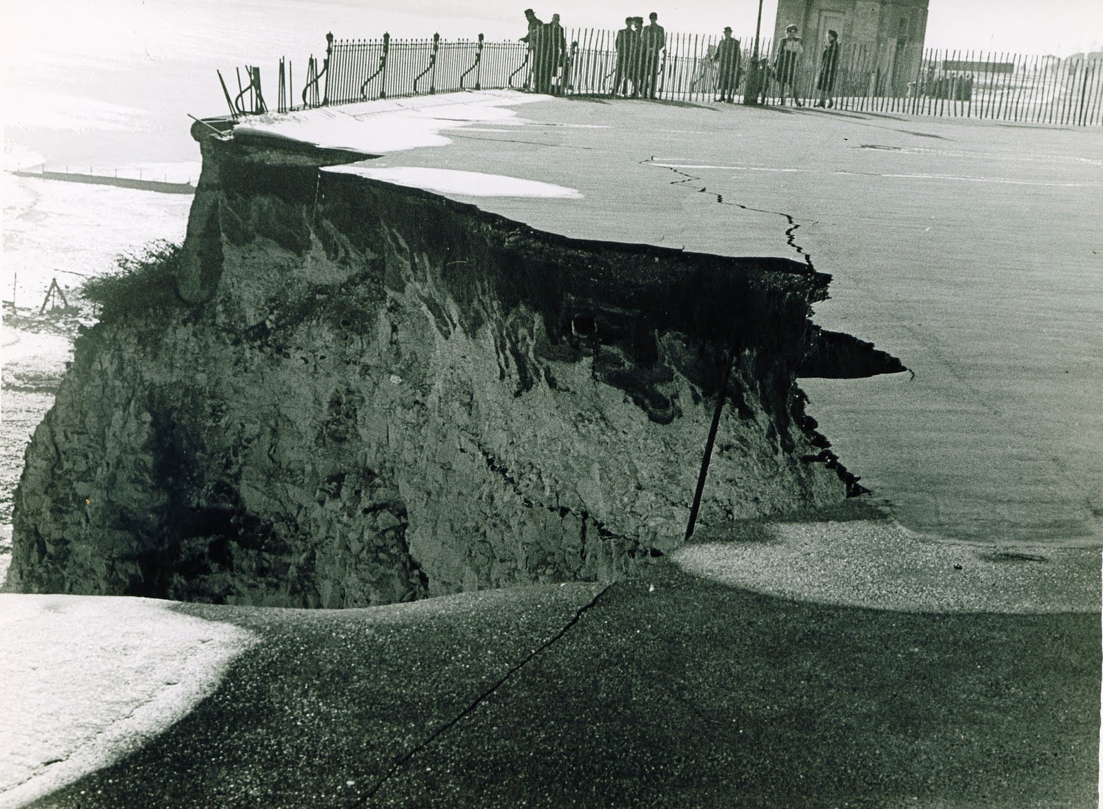 thanetonline: Dangerous Cliffs and Cliff Collapses in Ramsgate