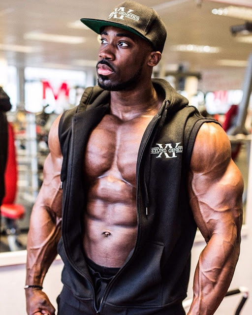 world bodybuilders pictures: united kingdom bodybuilder Marc Hector