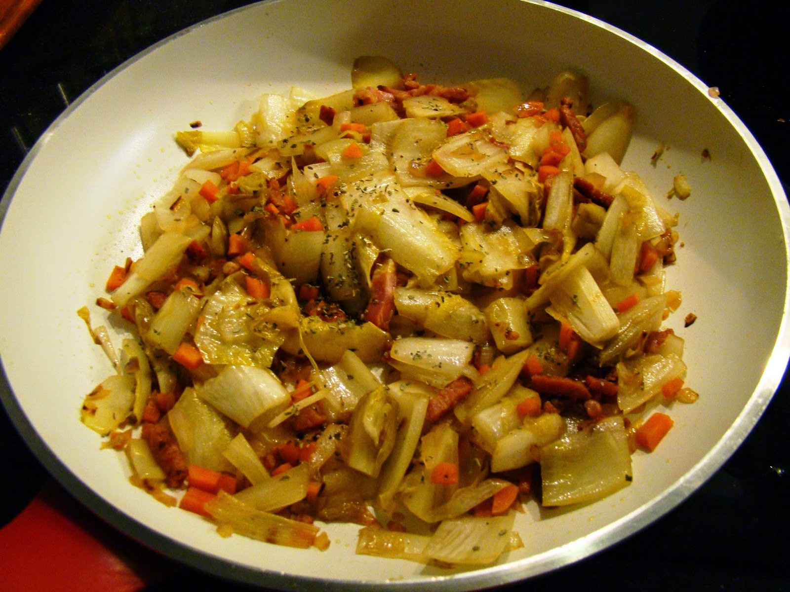 Bij Anne: Witlof met wortel, ui en salie