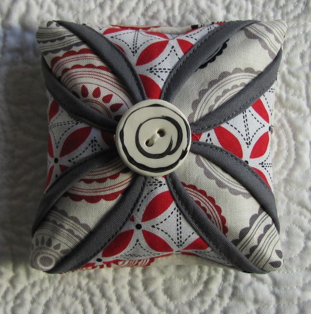 Alamosa Quilter: Another Pin Cushion
