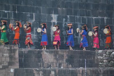 NUESTROS ANTEPASADOS: MITOLOGIA INCA -LAS ACLLA, VIRGENES DEL SOL-