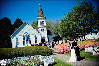 Joanna and James : Minoru Chapel, Richmond, British Columbia