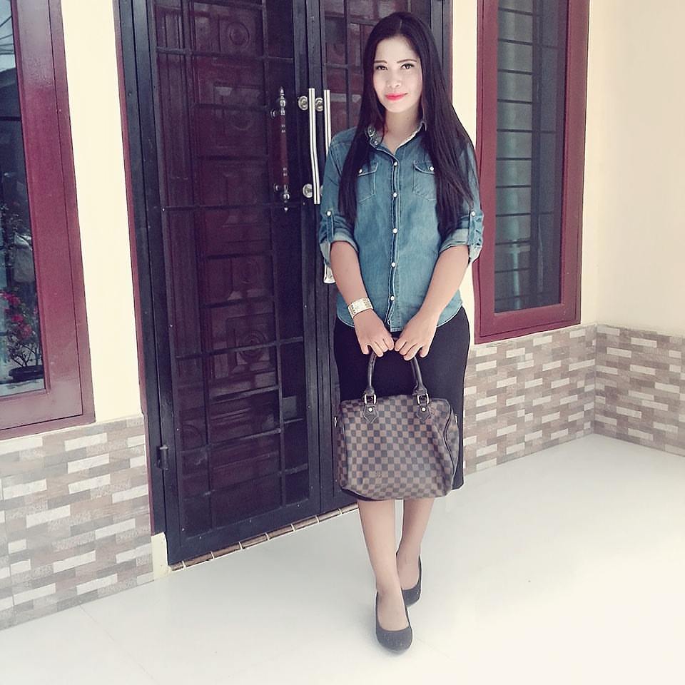 Cerita Seks Ngentot Dengan Guru Les Semok ~ Cerita Bokep757