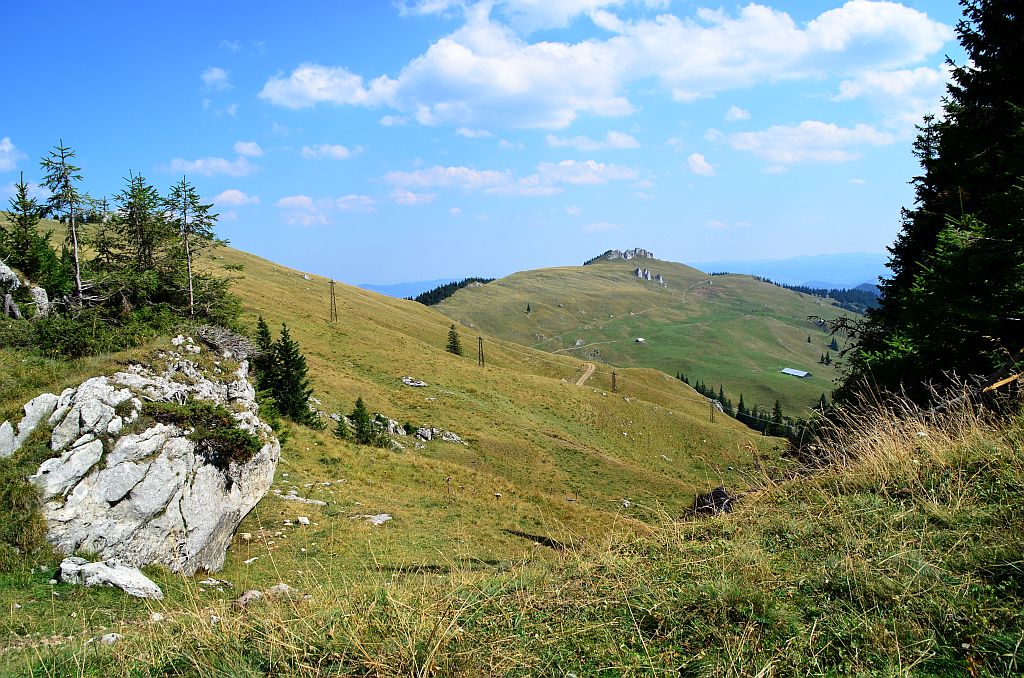 Csedö Attila: Ráró Fejedelemasszony Kövei, és a Ráró csúcs.