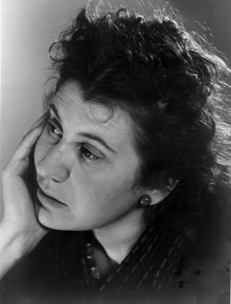 Gavroche: ETTY HILLESUM: PERCHÉ NON TU?
