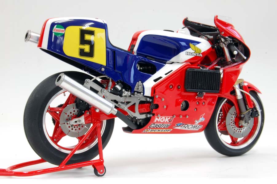 Racing Scale Models: Honda NR 500 "British GP" 1979 by Model Factory Hiro