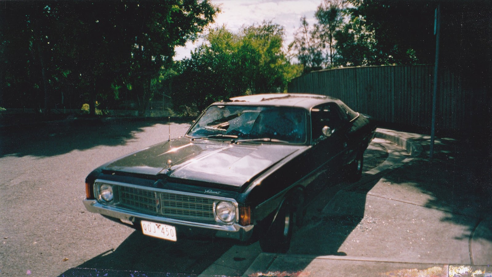 Aussie Old Parked Cars: 1973 Chrysler VJ Valiant Regal 770 Hardtop