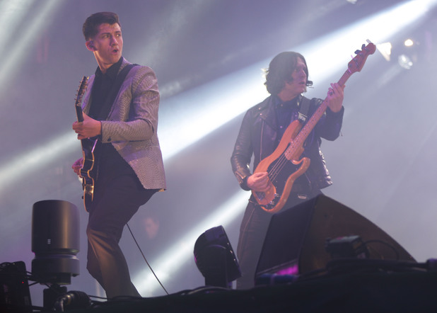 ARCTIC MONKEYS FAN BLOG: Arctic Monkeys en Glastonbury 2013