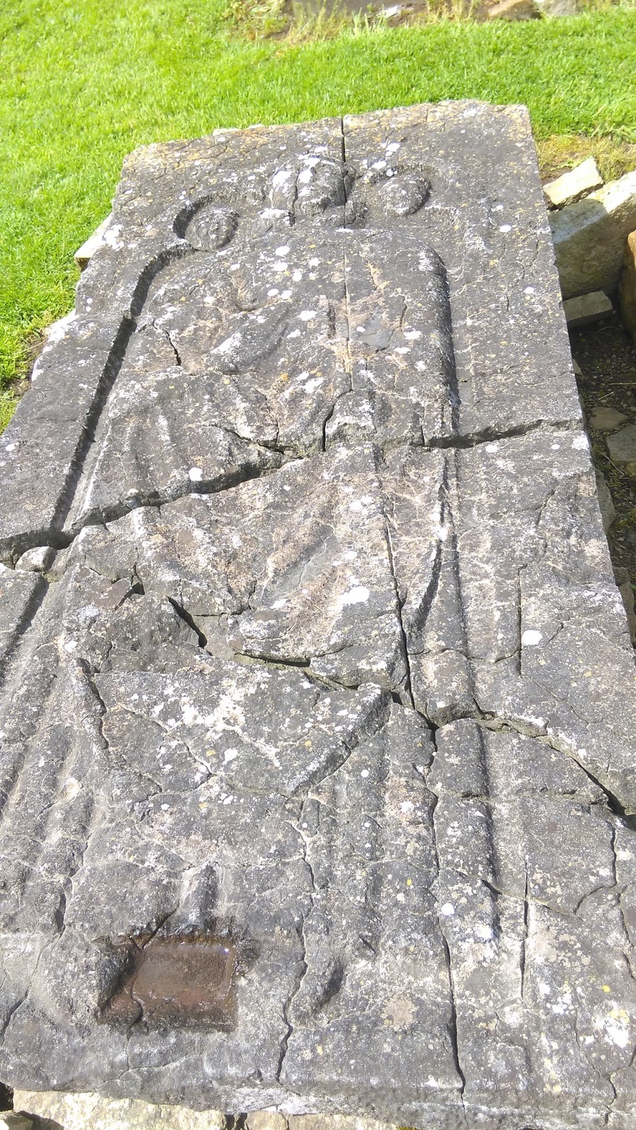 Rónán Gearóid Ó Domhnaill: The grave of Santa Claus