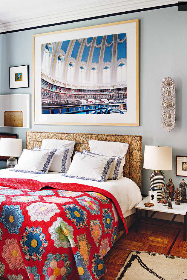 10 Rooms: Outlining walls in contrasting color….