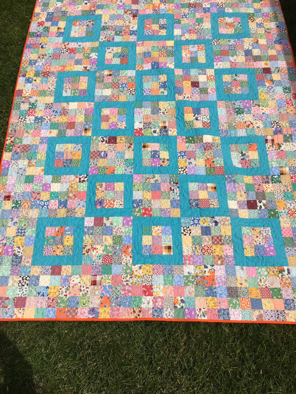 klein meisje quilts: orange! 25 patch/framed nine patch quilt, completed