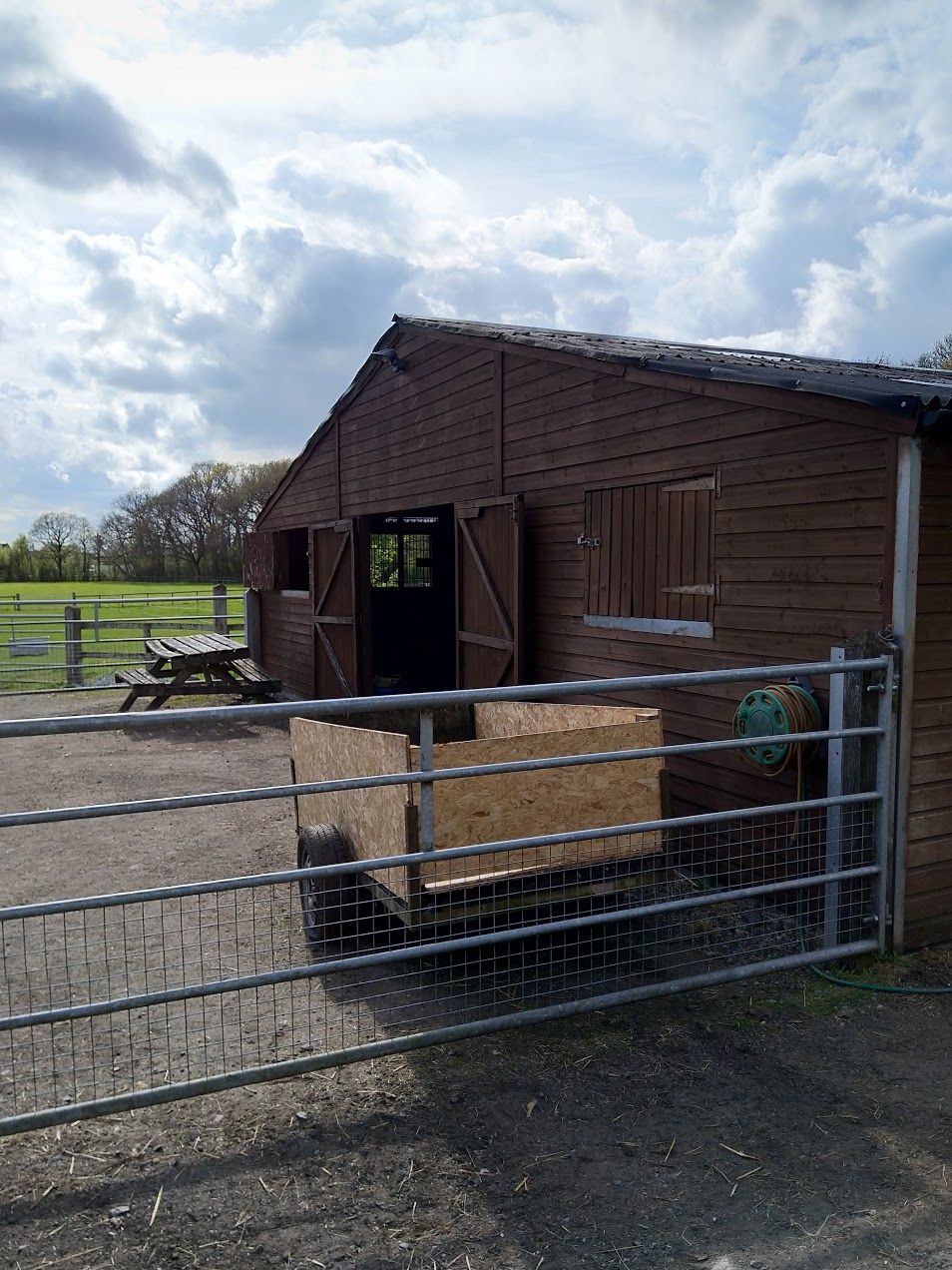 Roosa's Horsey Life: Stable renovation: part 1