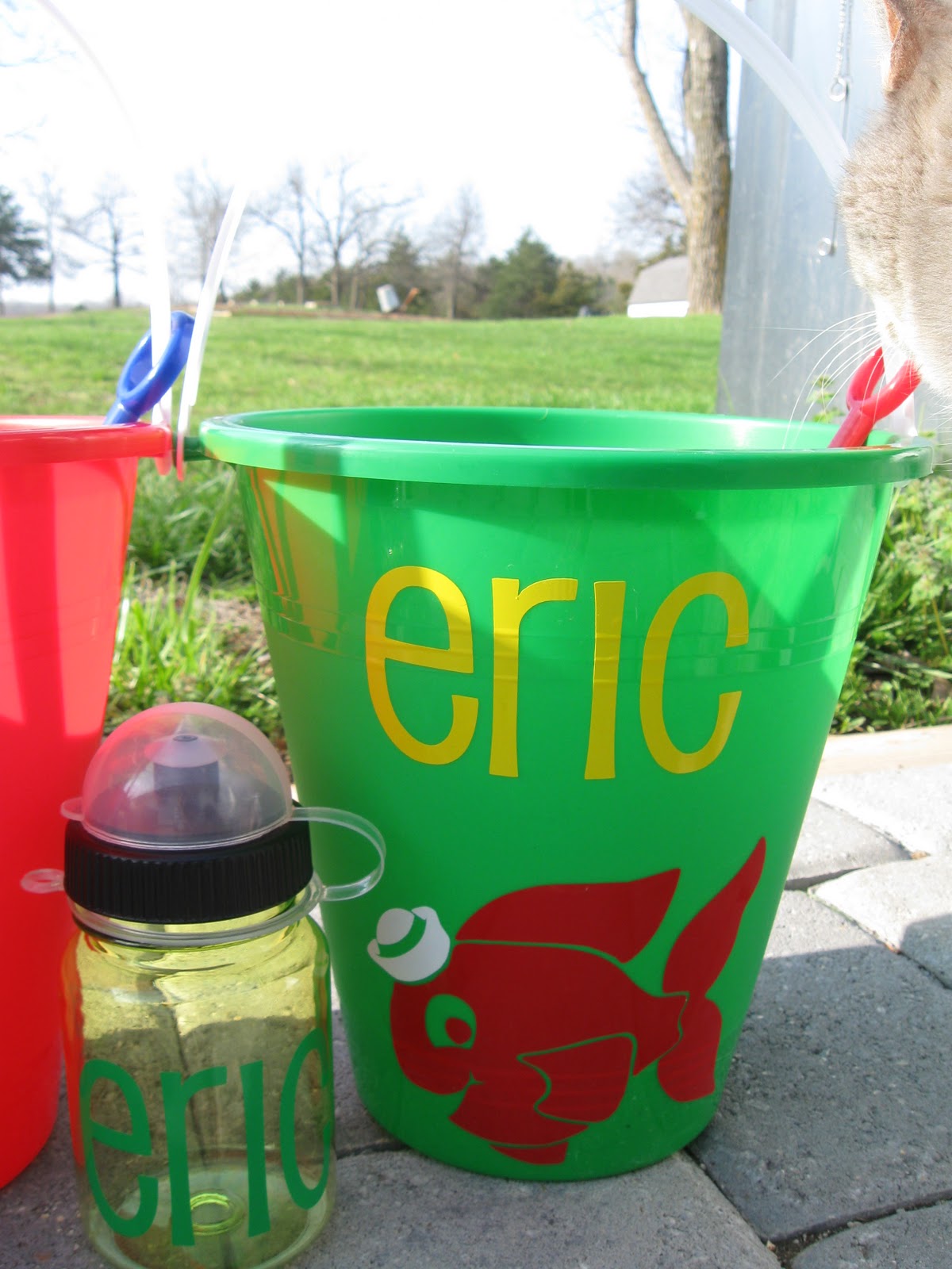 De La Design: Personalized Sand Pails / Beach Buckets