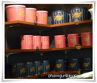 my life. my story.: :: garrett popcorn now opens in klcc!