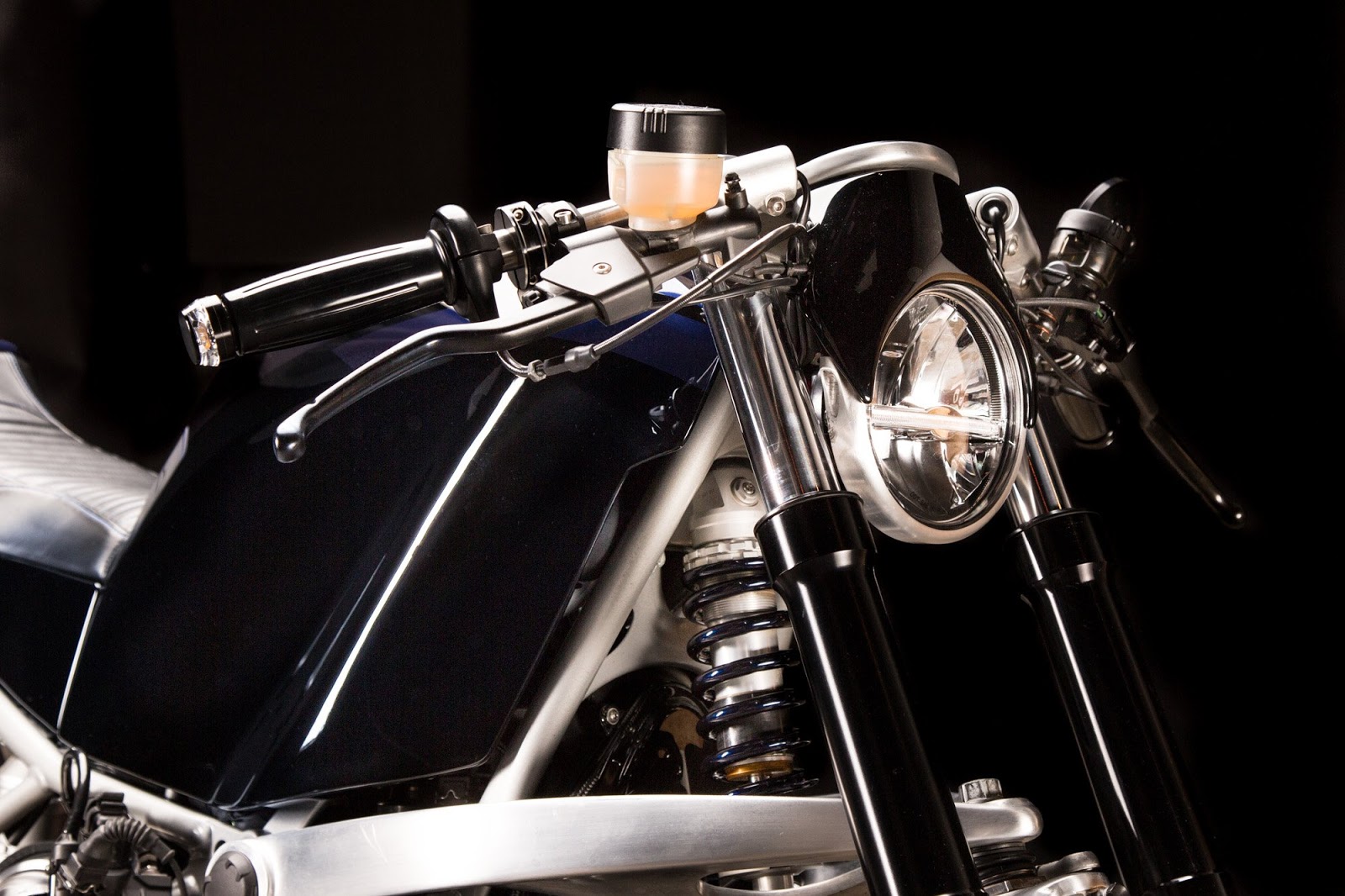 Revival Wishbone R1200S - RocketGarage - Cafe Racer Magazine