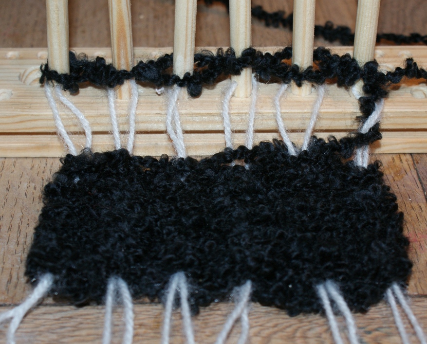 The Shed And Beyond: Homemade peg loom ... ...