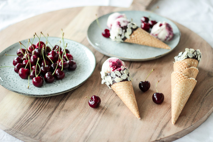 Die Glücklichmacherei: I Scream For Ice Cream 〖Amaretto-Kirsch-Eis〗