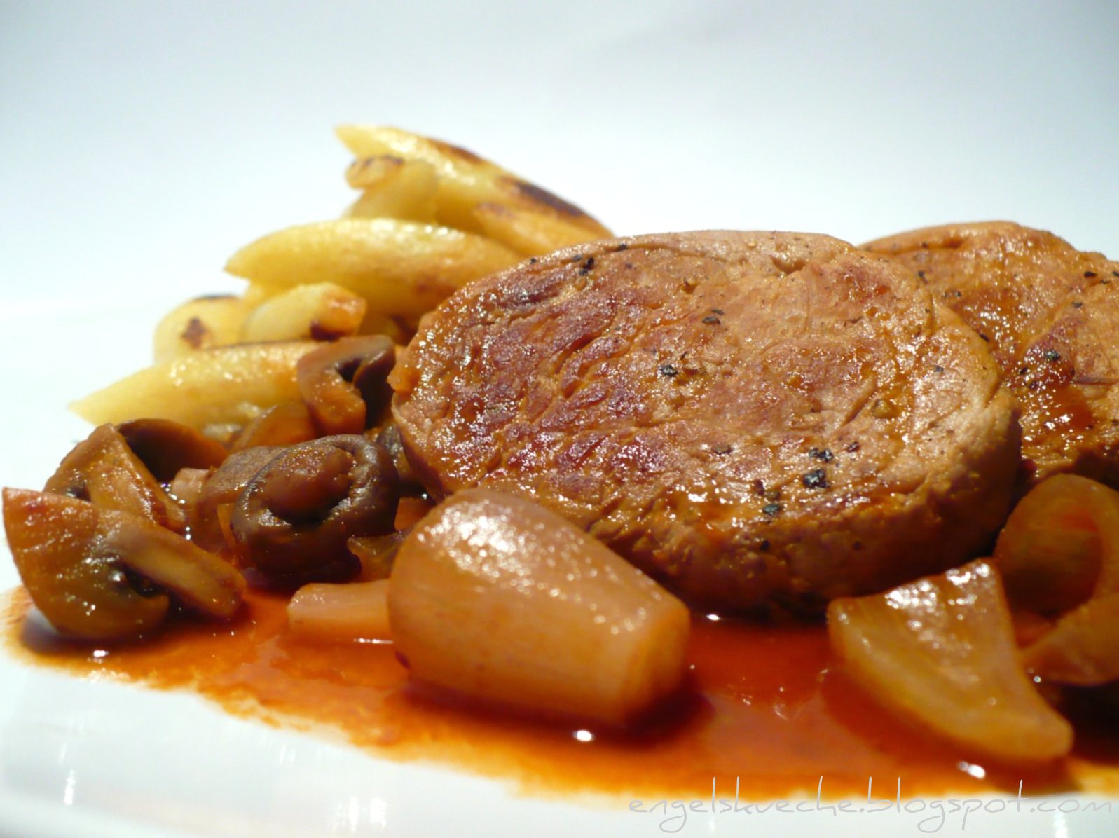 Essen aus Engelchens Küche: Lendchen in Rotweinsoße